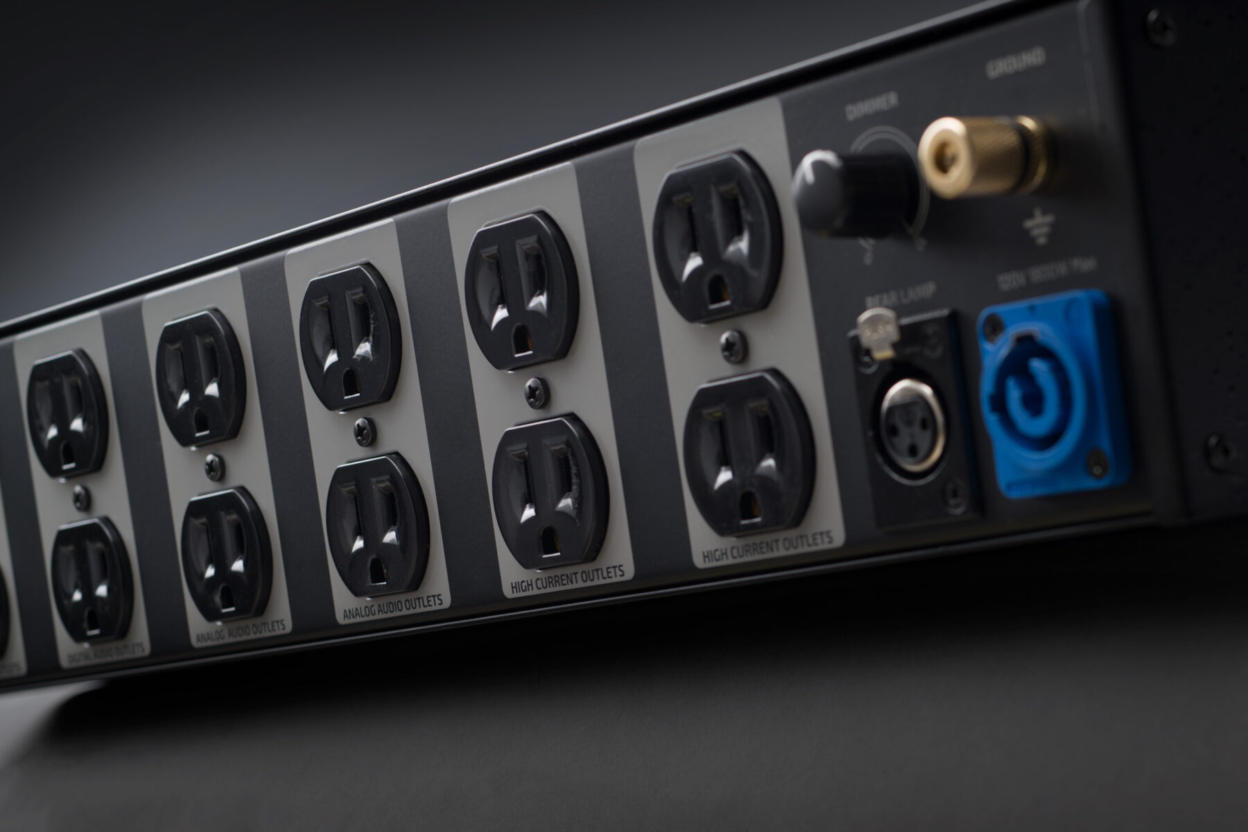 PG-2R Voltage Regulator and Power Conditioner – Black Lion Audio