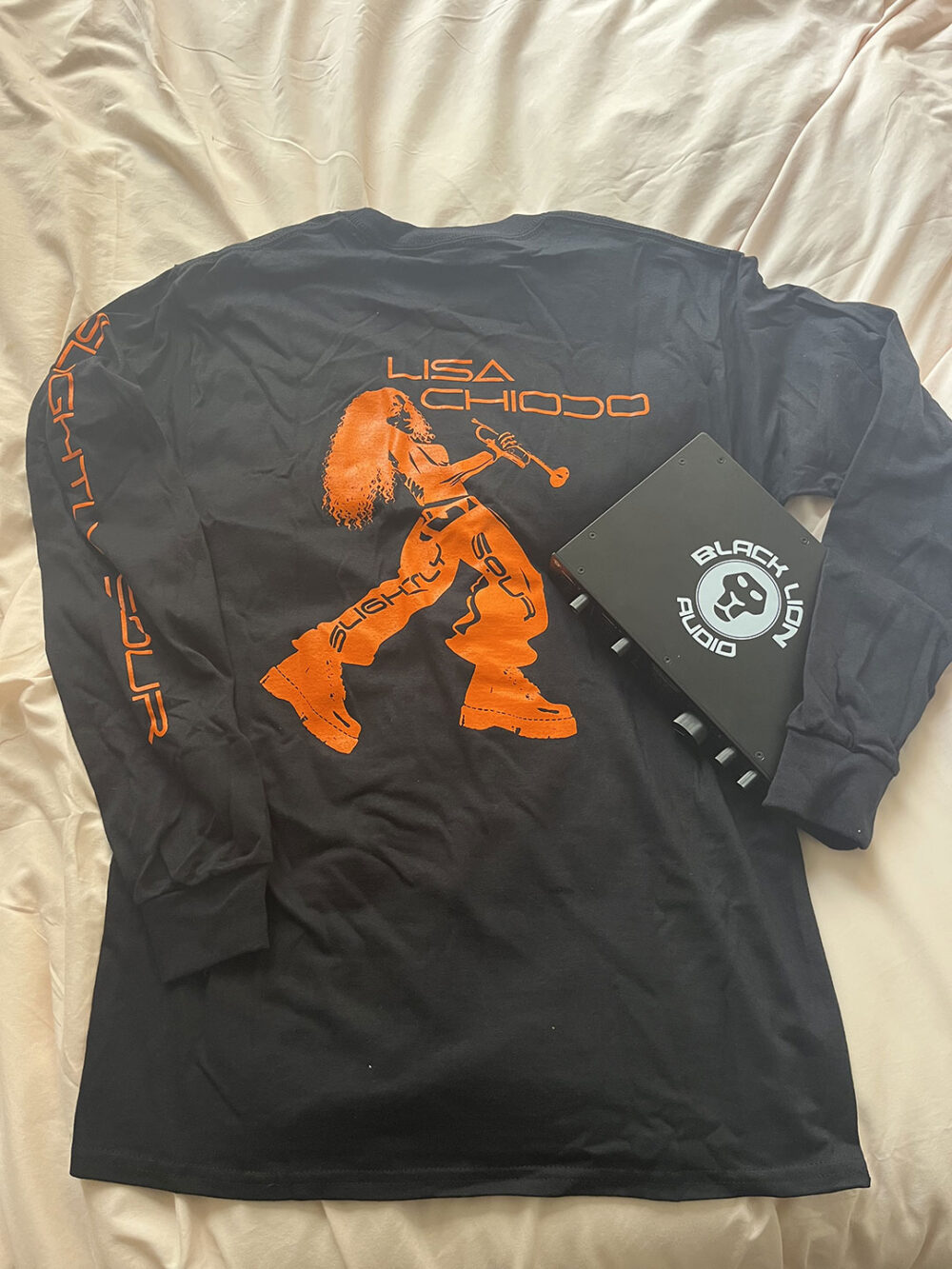 Lisa Chiodo self-produces entire debut album on Revolution 2×2 – Black ...